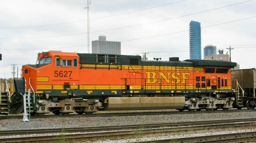 BNSF 5627
